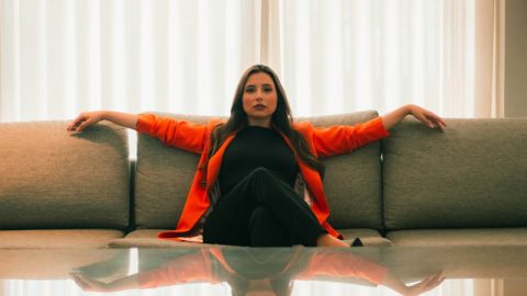 The Body Language of a Leader: How Power Posing Elevates Executive ...